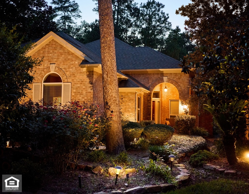 Complete Guide to Exterior Lighting for Rental Properties